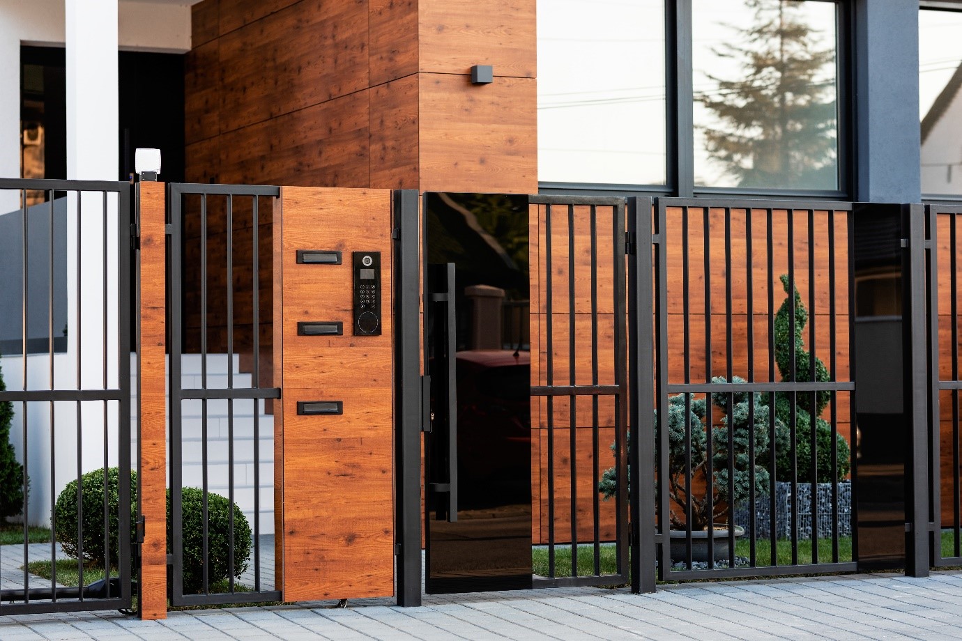 The Ultimate Guide to Residential Fencing Solutions for Homeowners